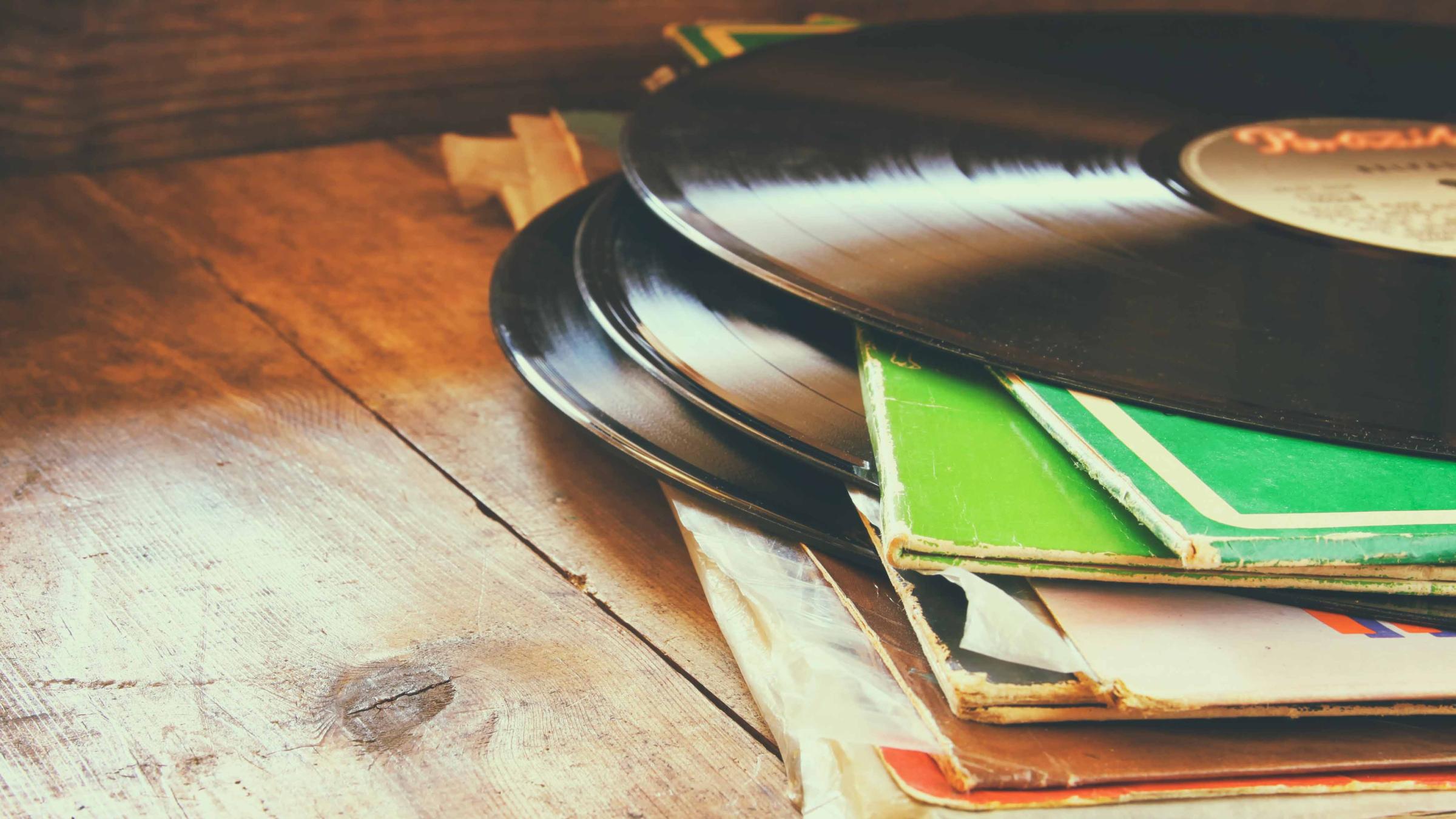 Half Of Vinyl Record Buyers Don't Own Turntables: Report