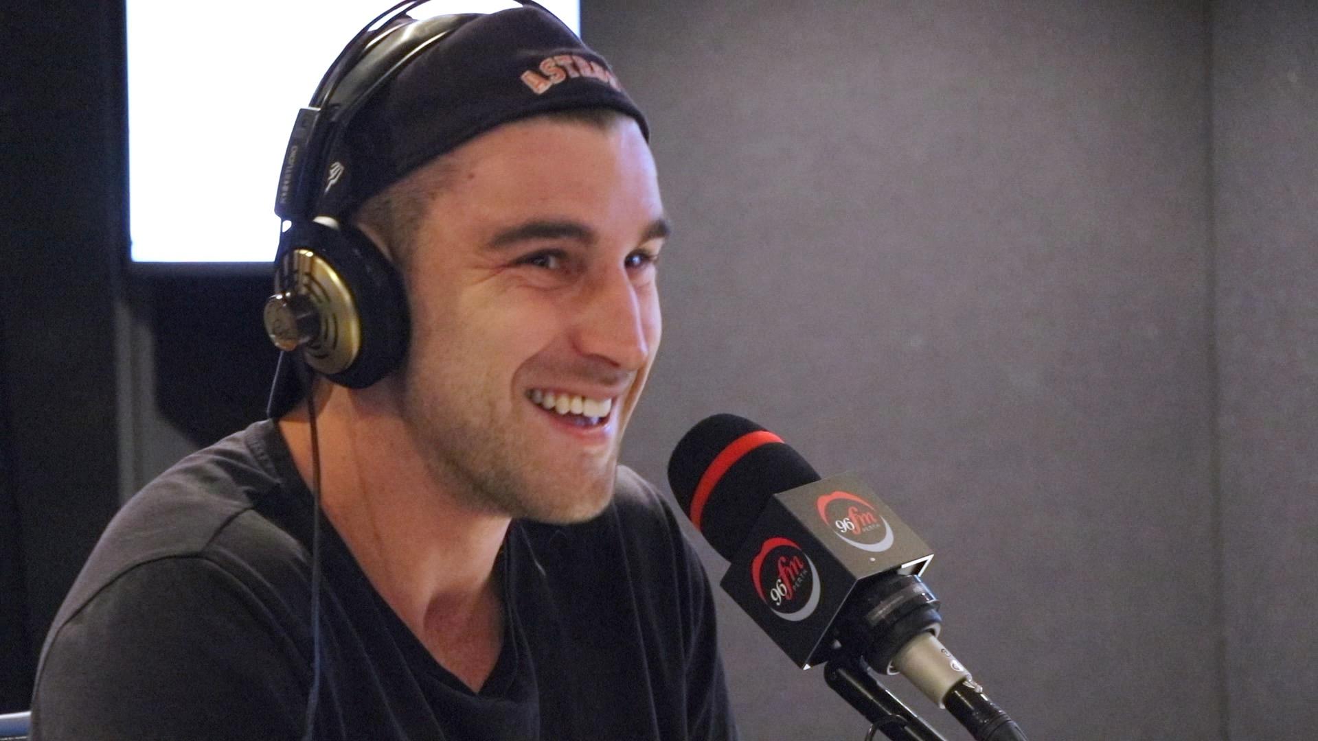 Elliot has a tough life.