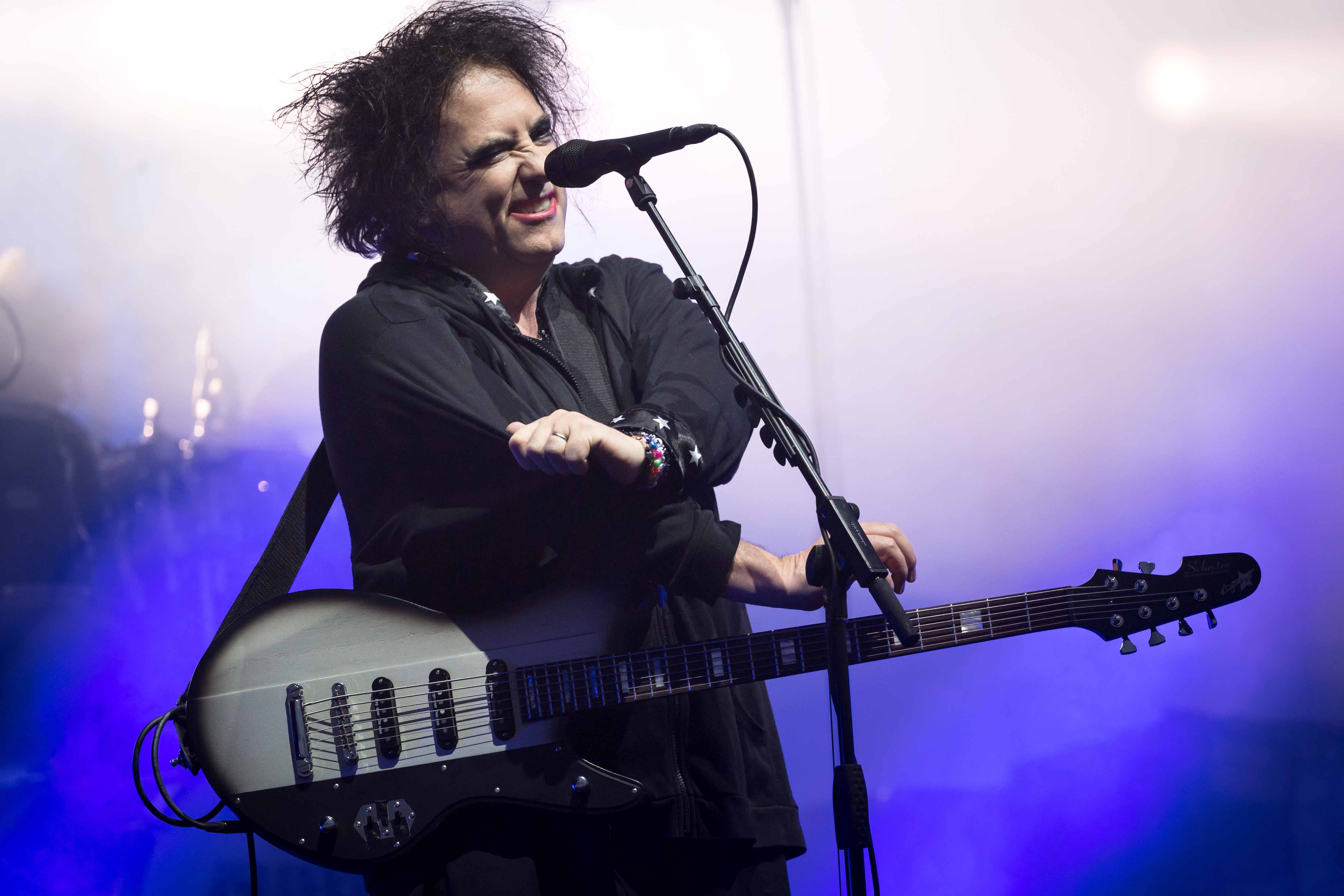 The Cure's Robert Smith FINALLY Lets Fans Know When They Can Expect New ...