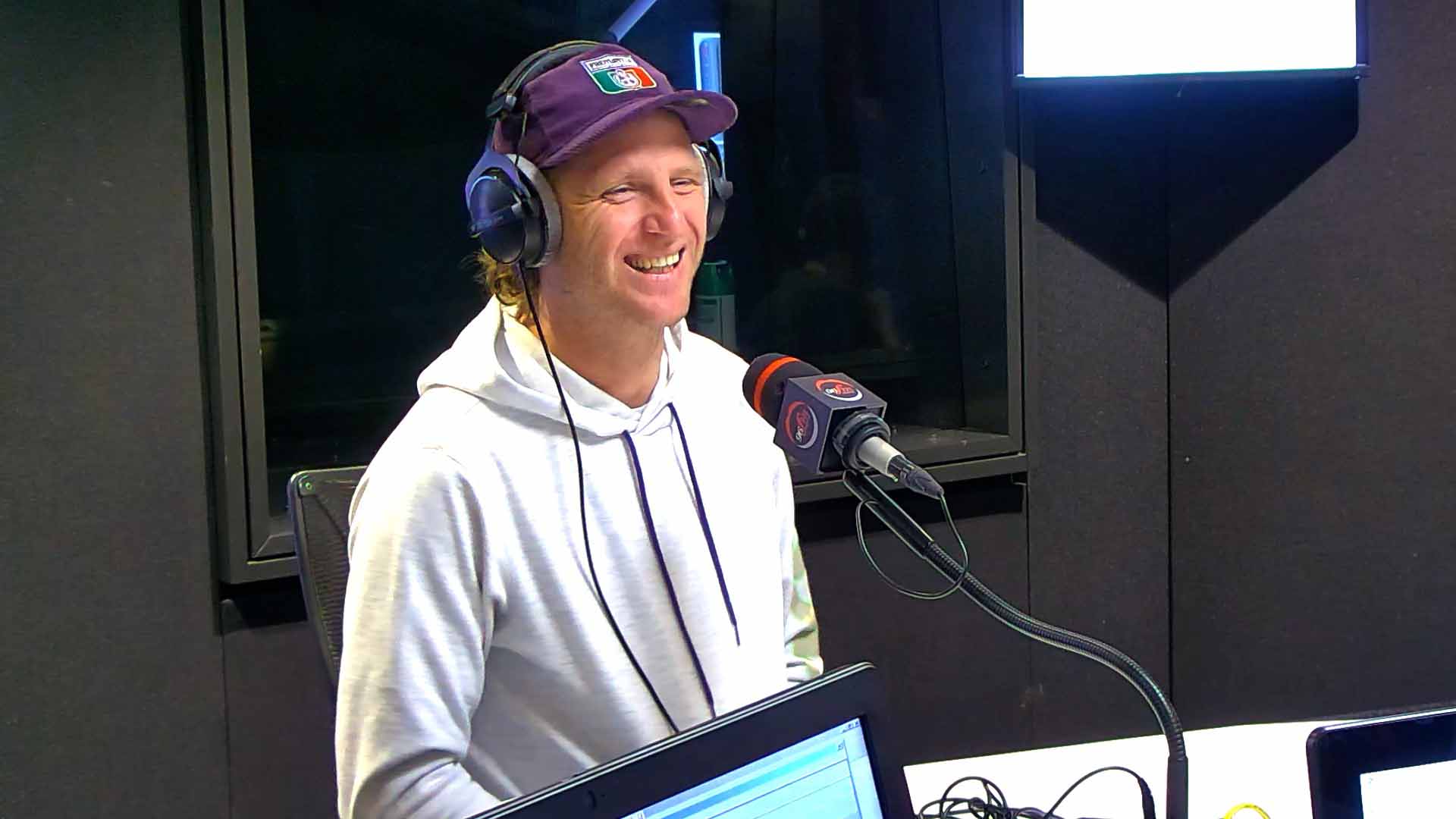 David Mundy: 'Yeah, So Mum's A Collingwood Supporter'