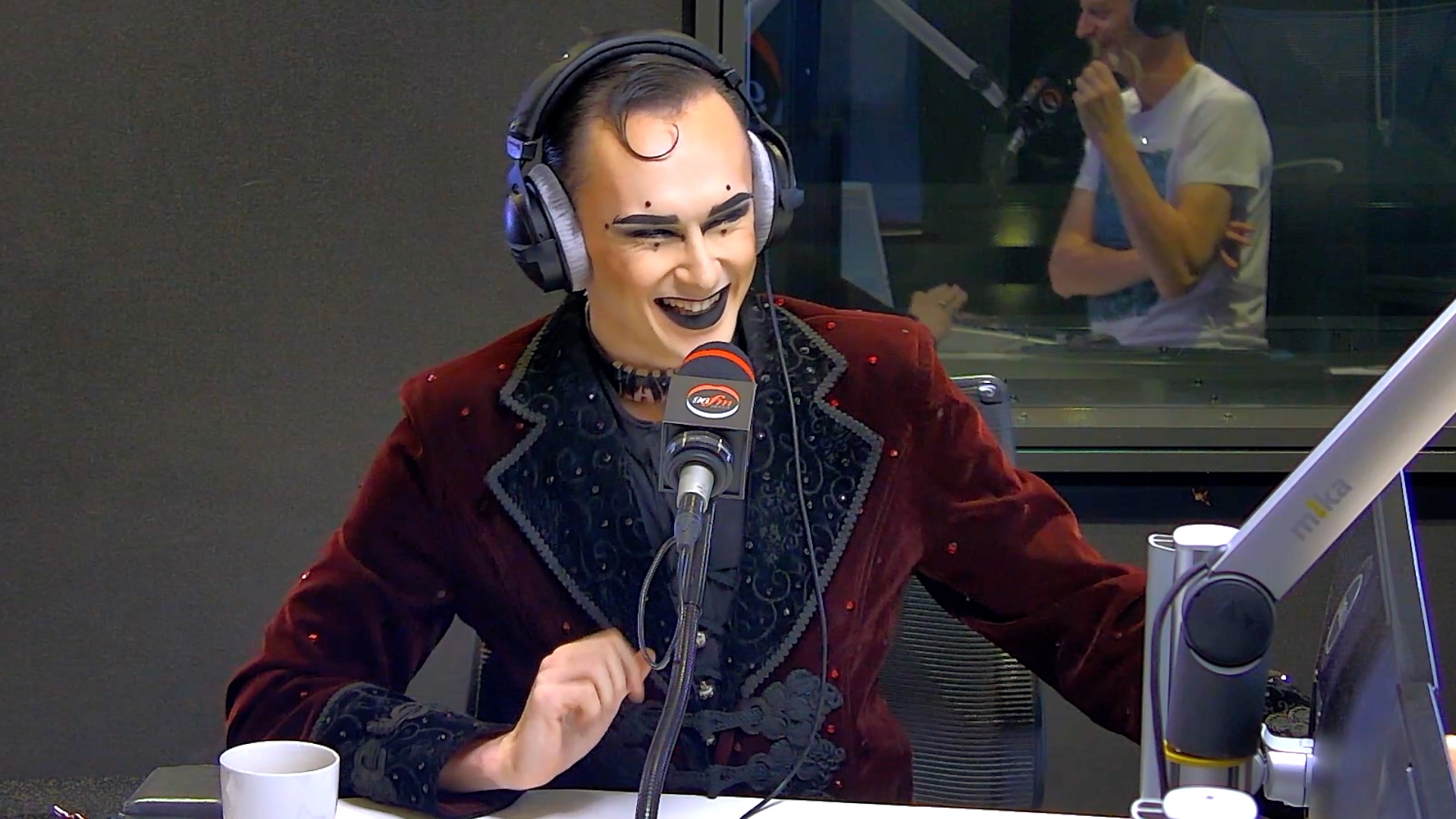 Clairsy & Lisa finally have their own burlesque stage names...