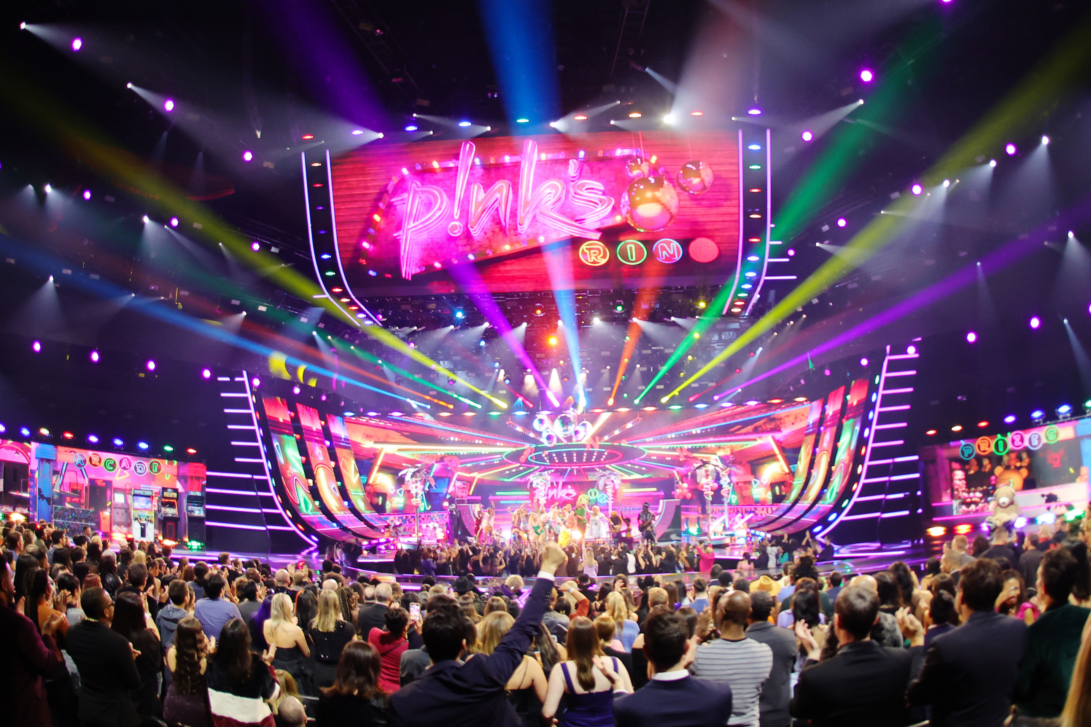 Pink's Incredible Tribute To Olivia Newton-John At 2022 AMAs