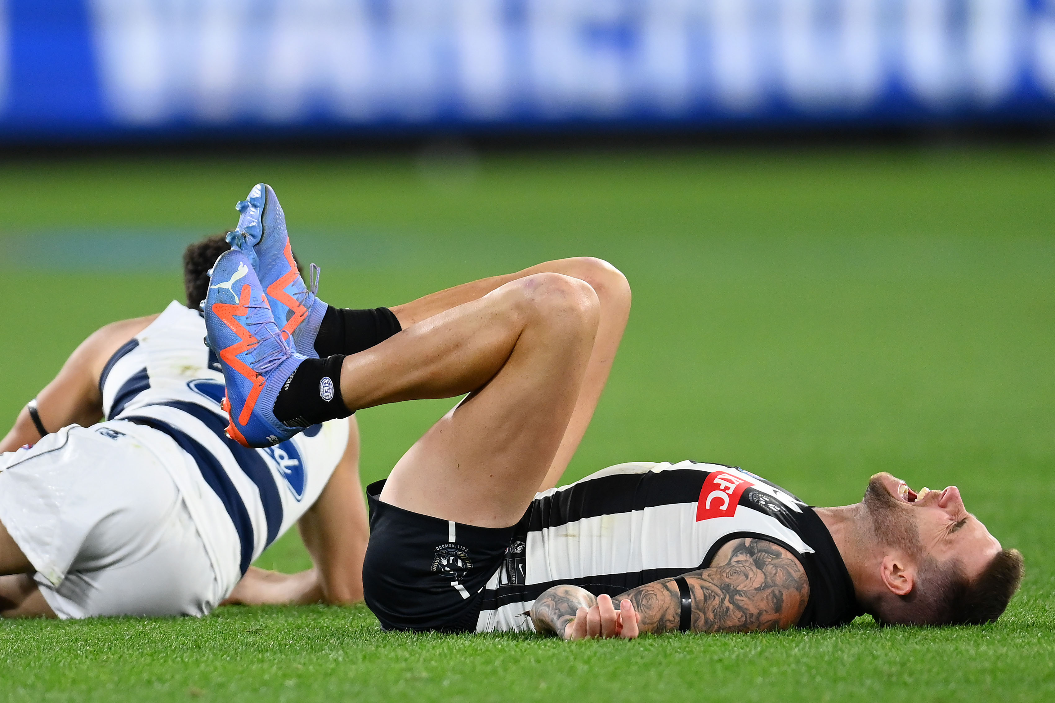 Elliot Yeo Recalls Copping 'Same Break' As Jeremy Howe: 'Both Bones ...