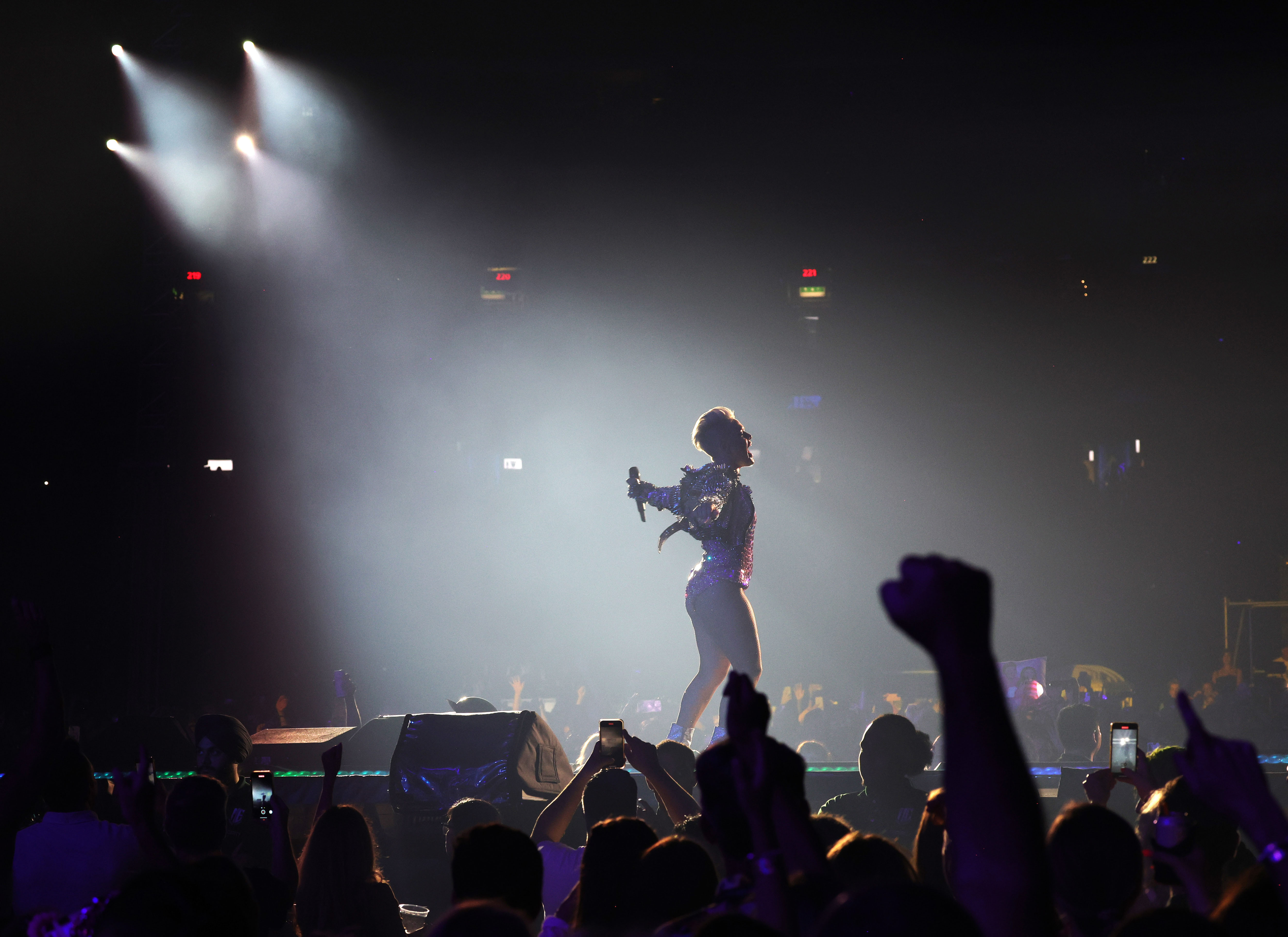 Pink Performs Emotional Sinéad O'Connor Tribute