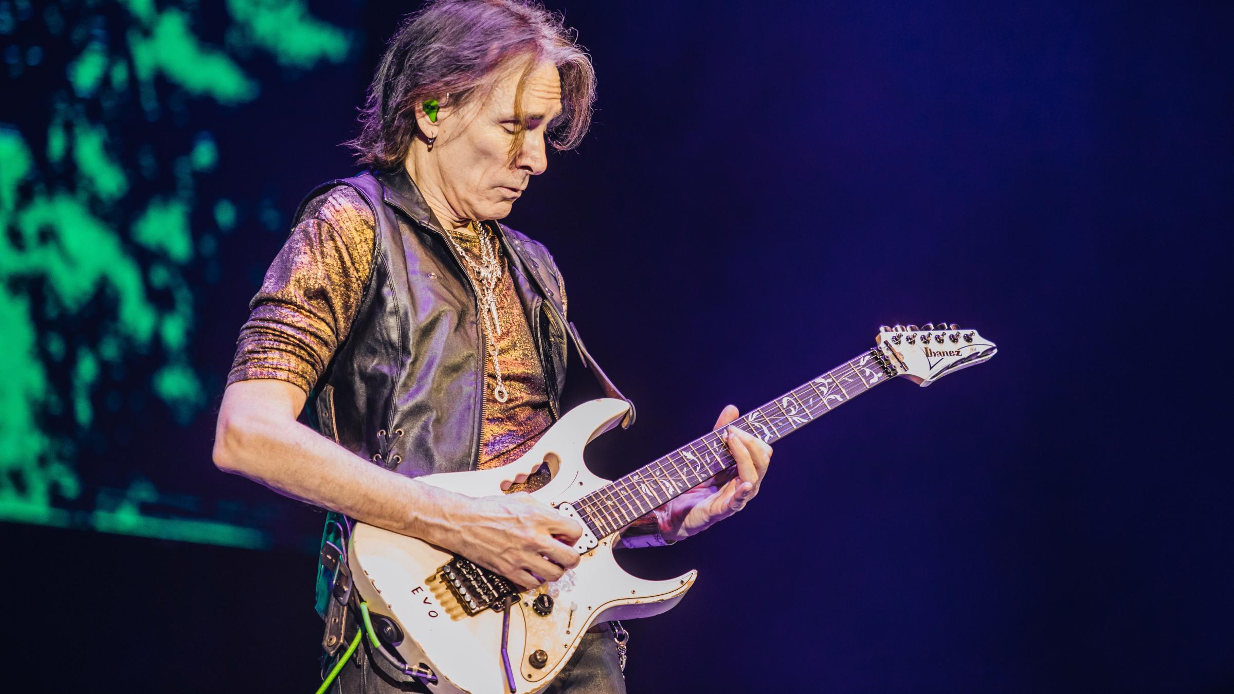 Steve Vai Tells Us Why He Specifically Arranged His Tour To Wrap-Up In ...