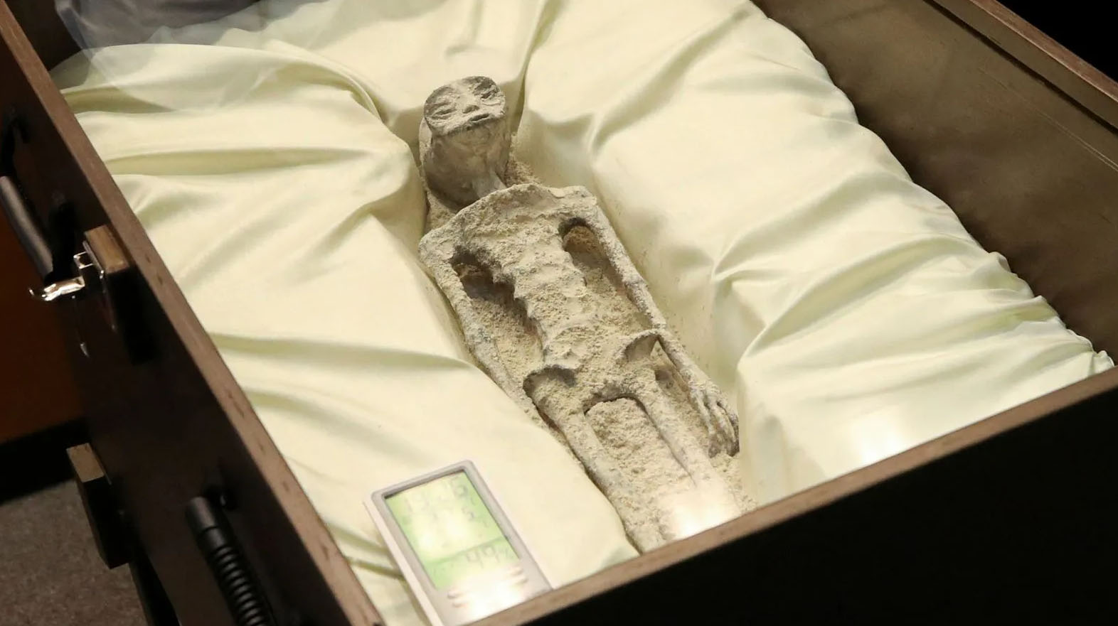 Unearthed 'Mummified Alien' Bodies Unveiled To Mexican Congress Stun ...